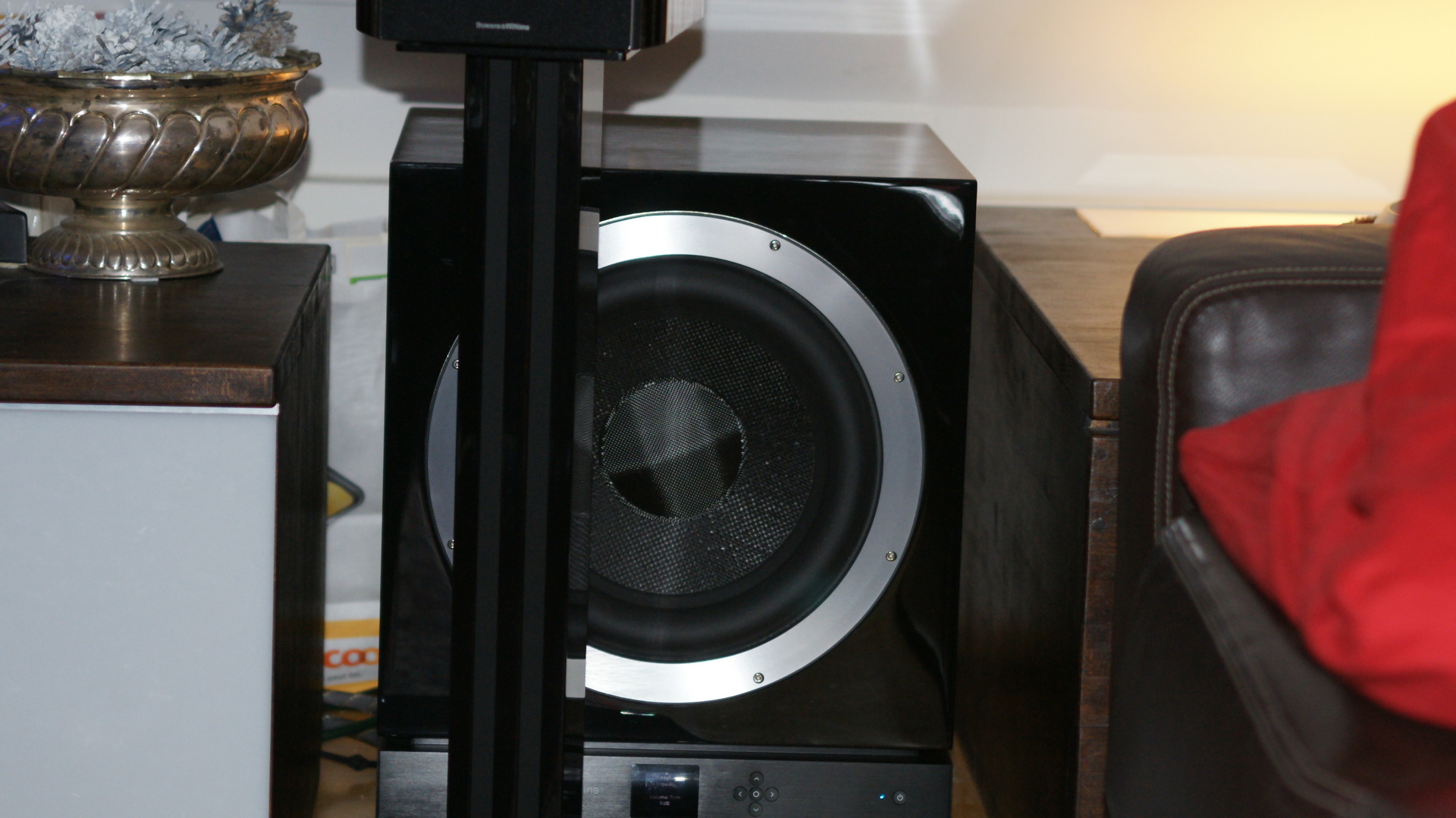 939's Home Theater Gallery - Main System (18 photos)